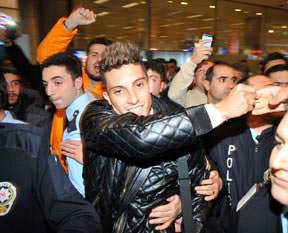 Aslan Alex’e kavuştu - Takvim