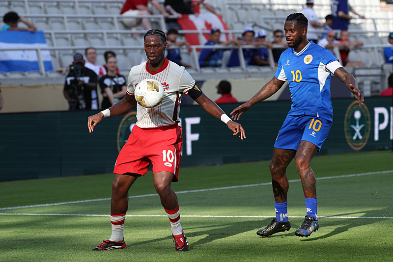 Fenerbahçe’ye eski dost darbesi! Jonathan David imzaya gidiyor