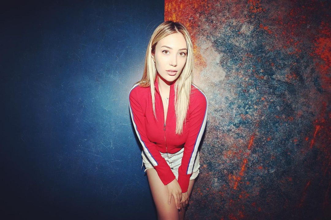 Mehmet Ali Erbil’in kızı Yasmin Erbil “Uğraşamam bu saatte” deyip süper ...