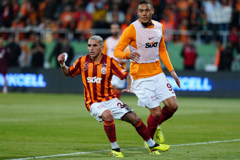 2 dakikalık Süper Kupa finali ve Galatasaraylı Icardi tarihe geçti ...