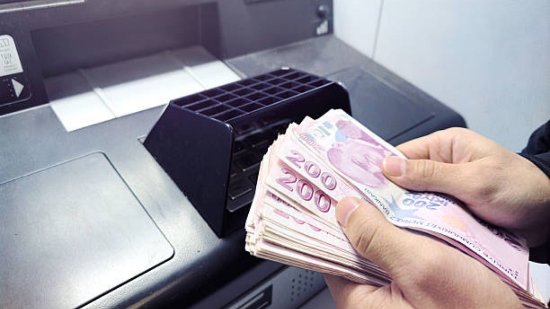19 Mayıs 2026 açık ve kapalı yerler: Banka, market, eczane ve kargo ...