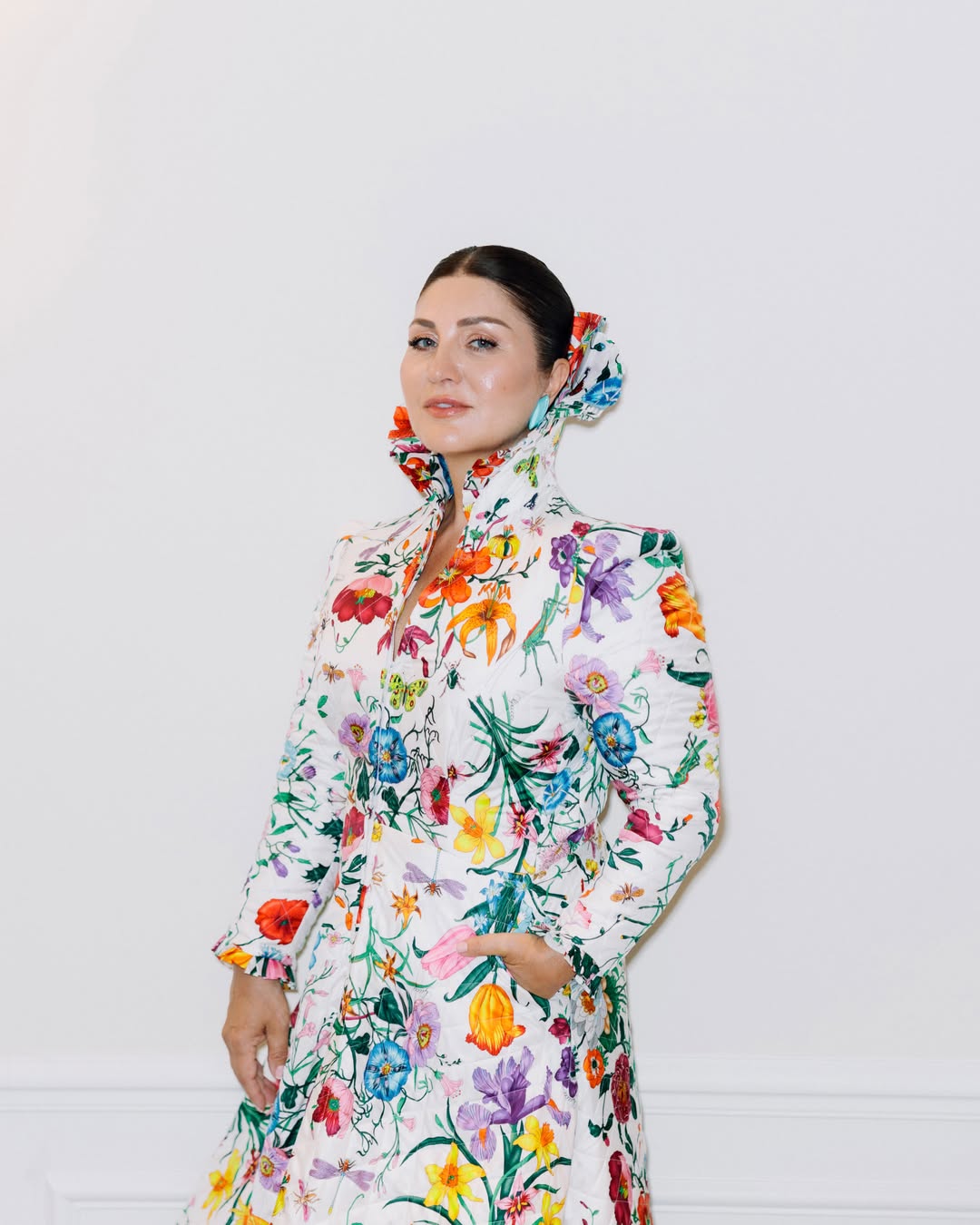 Sibel Can Cannes pozlarıyla sosyal medyayı salladı!