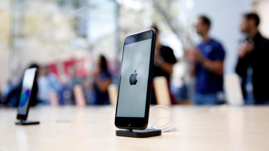 Apple ürünlerine zam geliyor: Yapay zeka çip krizini tetikledi